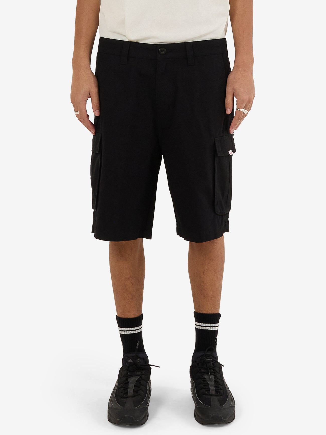 Prequil Cargo Short - Black | Worship Supplies